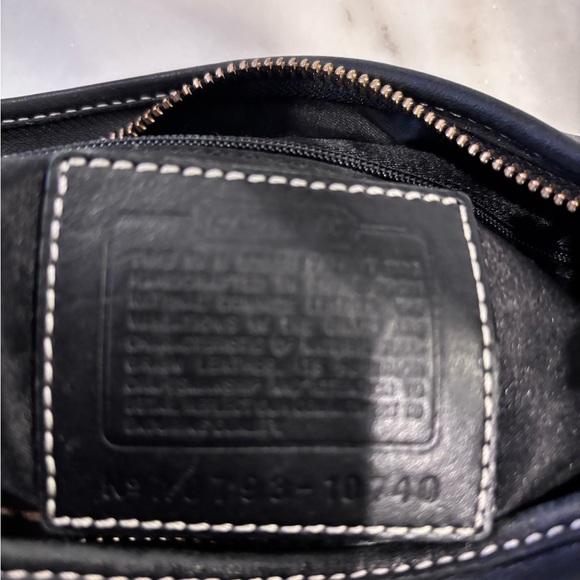 Coach | Bags | Coach Black Leather Shoulder Bag With Contrast Stitching ...